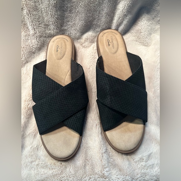 Clarks | Shoes | Clarks Womens Sandals Like New Size 1 W | Poshmark